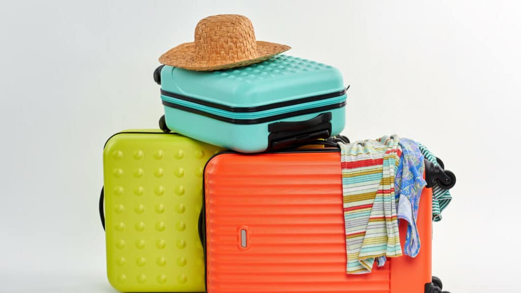 Best Clothes Shipping Methods: SFL's Expert Insights