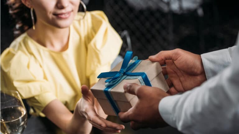 Shipping Mistakes to Avoid When Sending Gifts to China