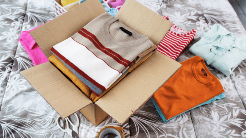 Choosing the Right Speed to Ship Clothes to Singapore