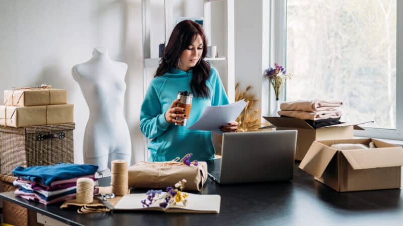 How eCommerce Business Should Ship High-Value Items - SFL Worldwide How eCommerce Business Should Ship High-Value Items - SFL Worldwide